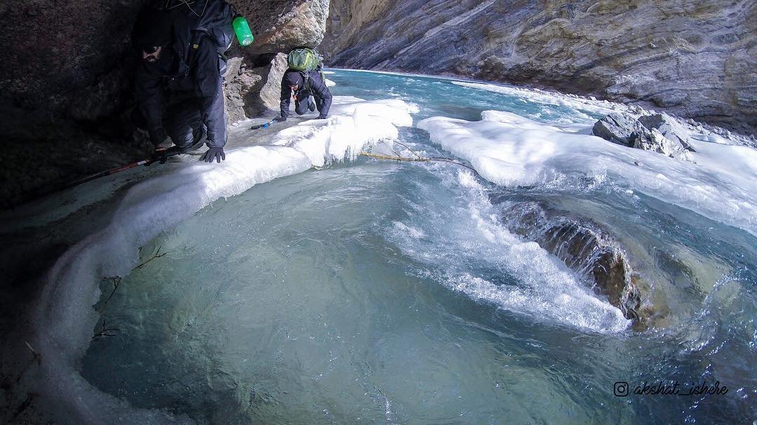 Chadar Trek: The Ultimate Guide for 2024! - Nomads of India